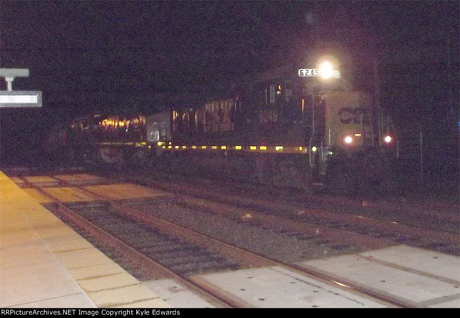 CSX GP40-2 #6249 on Q409-17